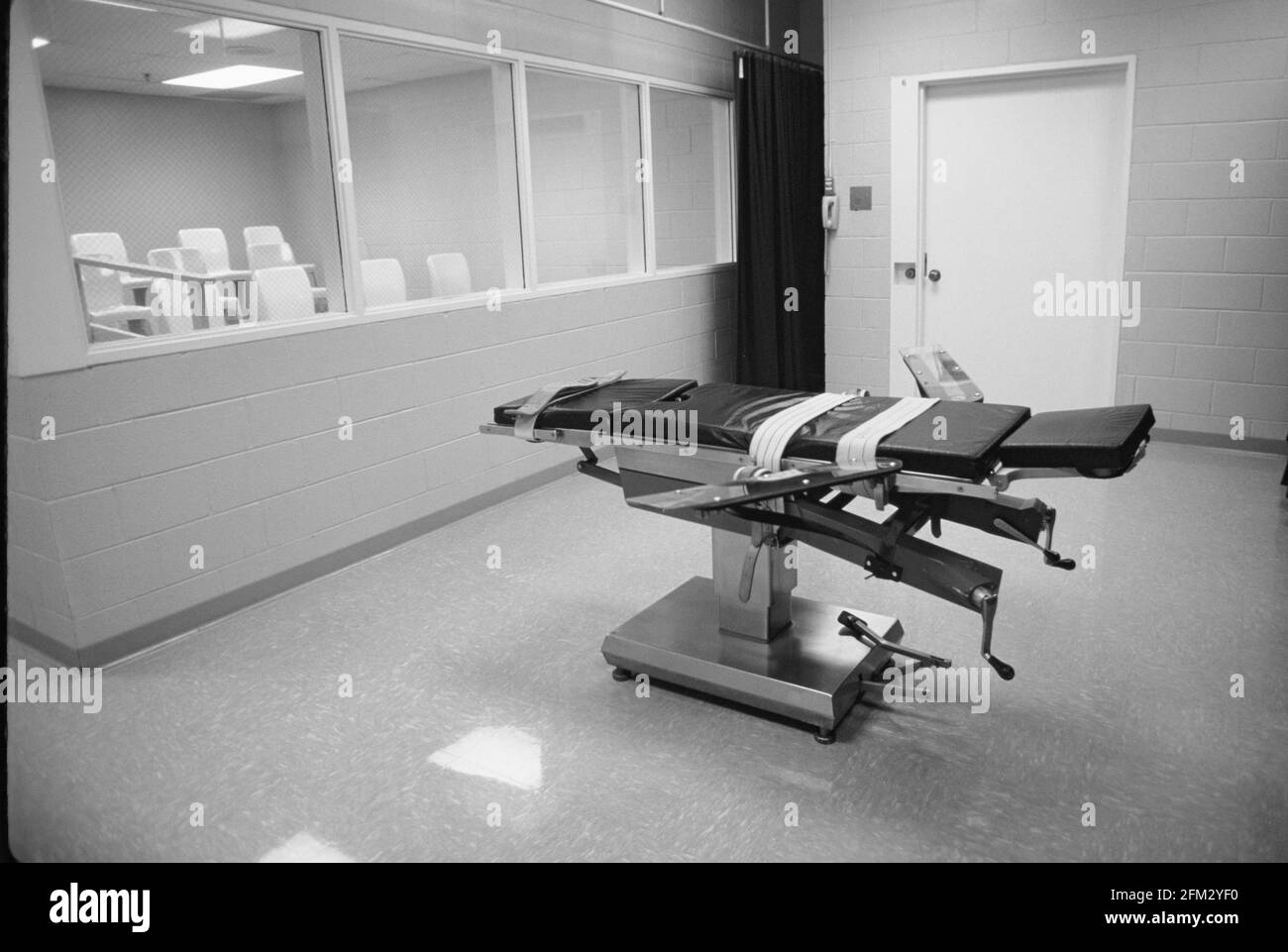 Lethal injection chamber hi-res stock photography and images - Alamy