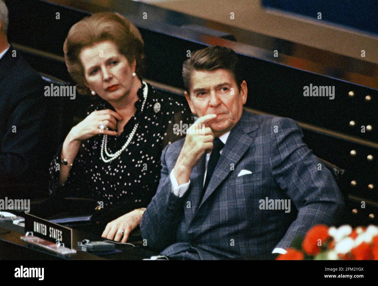 Reagan thatcher hi-res stock photography and images - Alamy