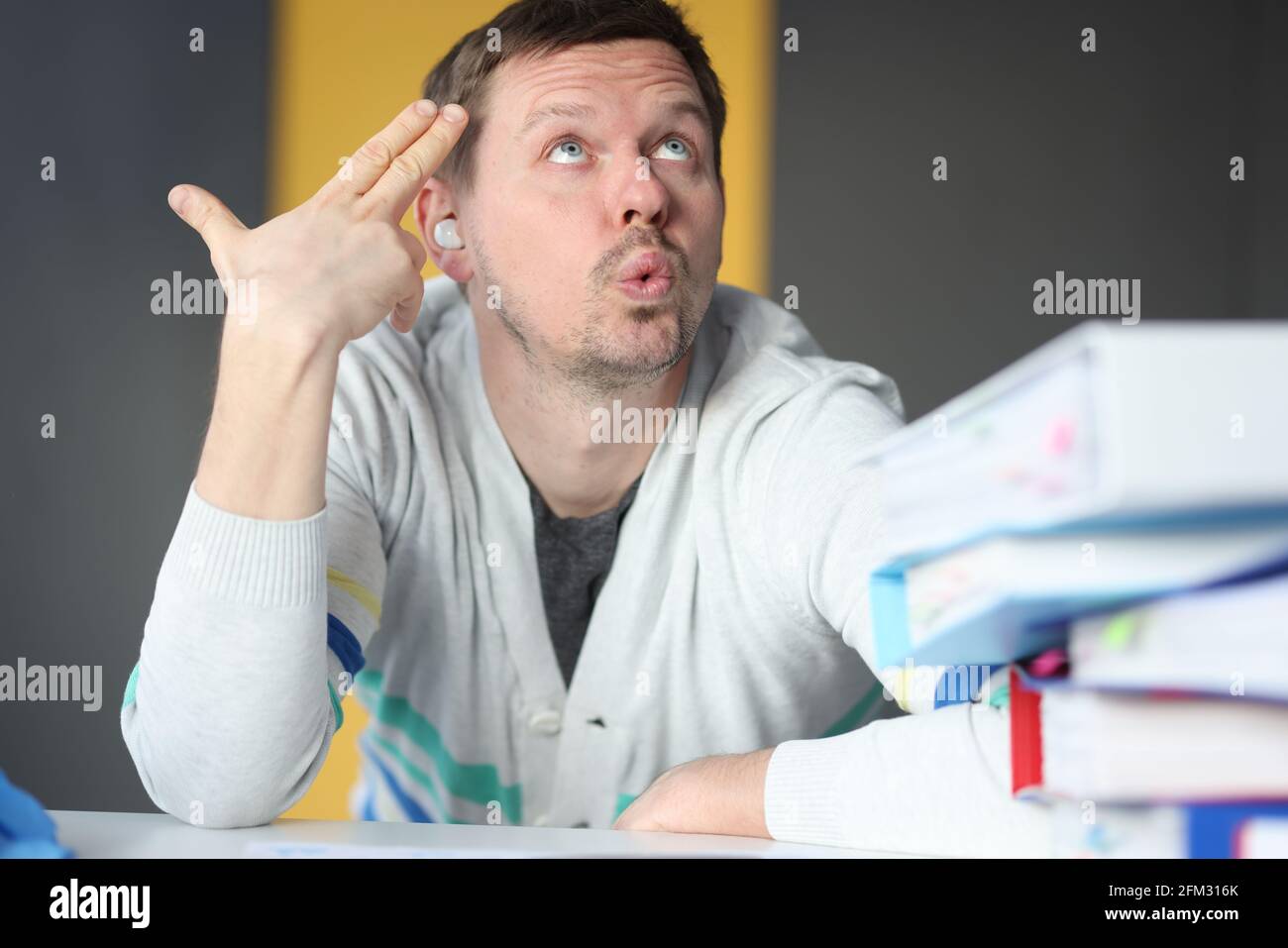 Dumbfounded hi-res stock photography and images - Alamy