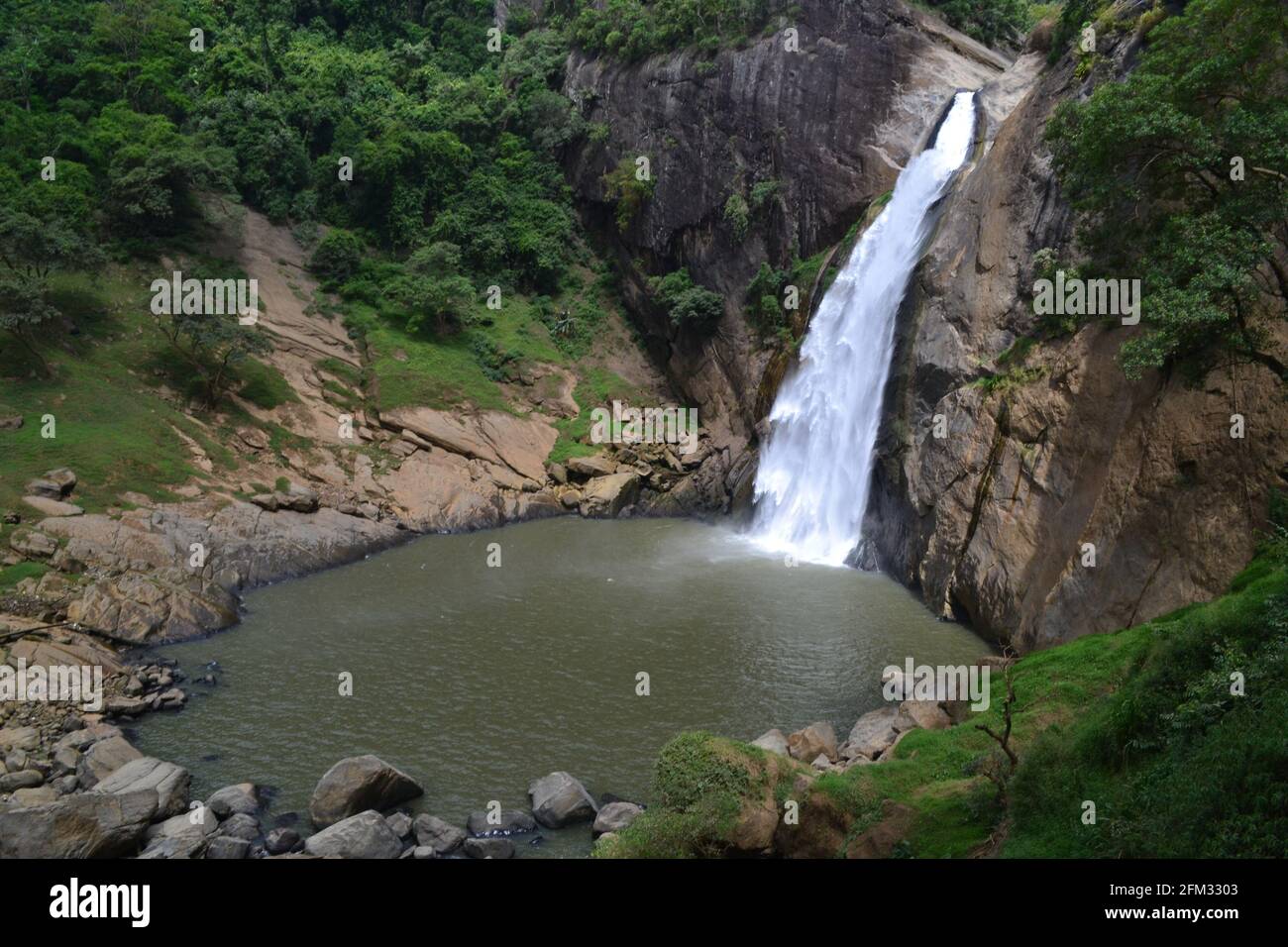 Mesmerizing view of Dunhinda Falls Badulla, Sri Lanka Stock Photo - Alamy