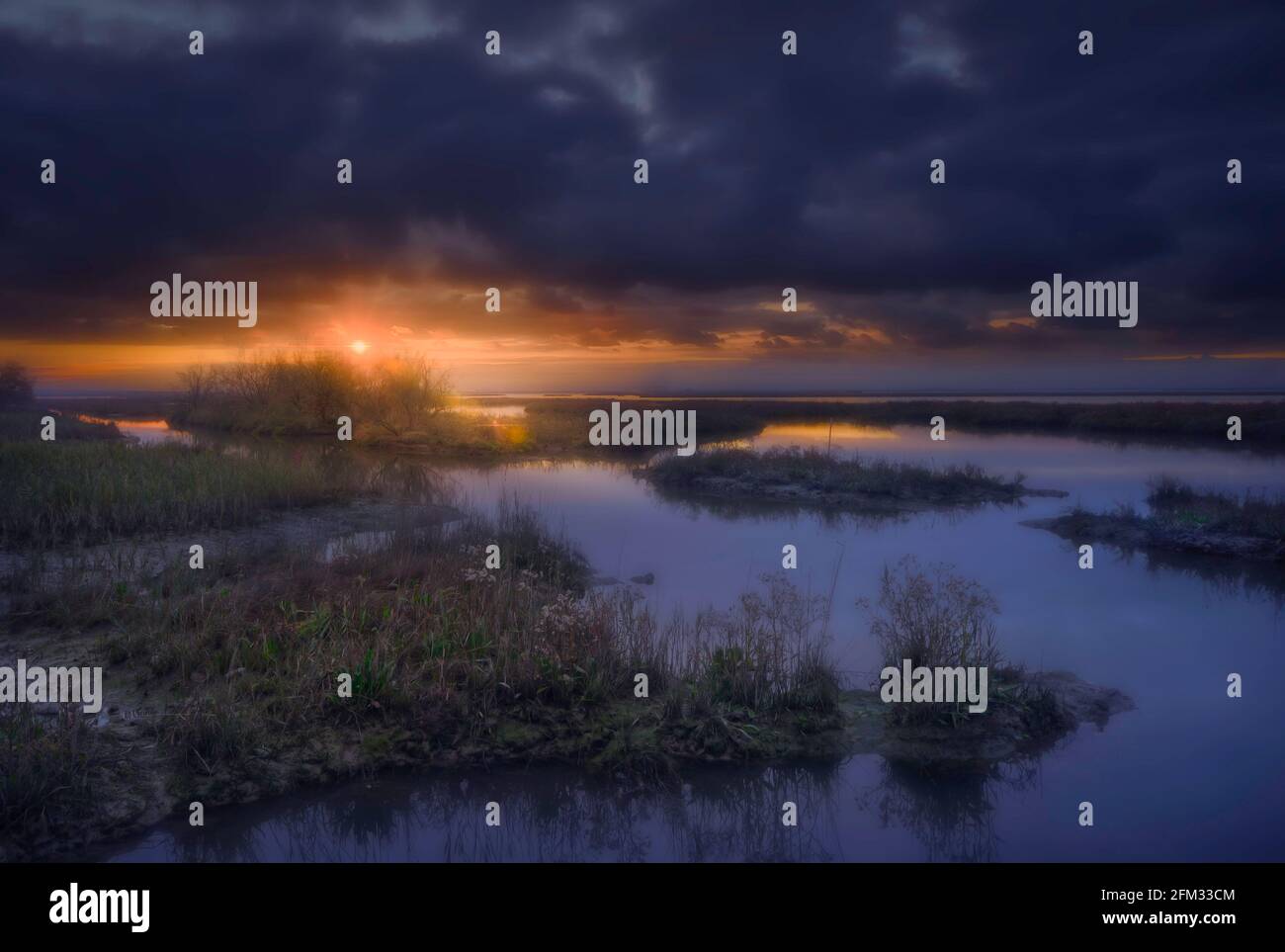 Italy landscape nature hi-res stock photography and images - Alamy