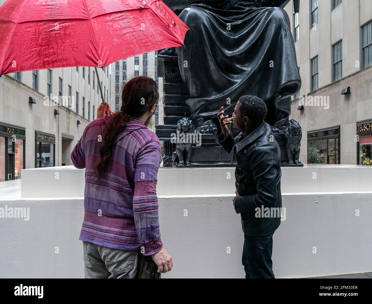 25-foot bronze sculpture Oracle by Sanford Biggers unveiled at ...