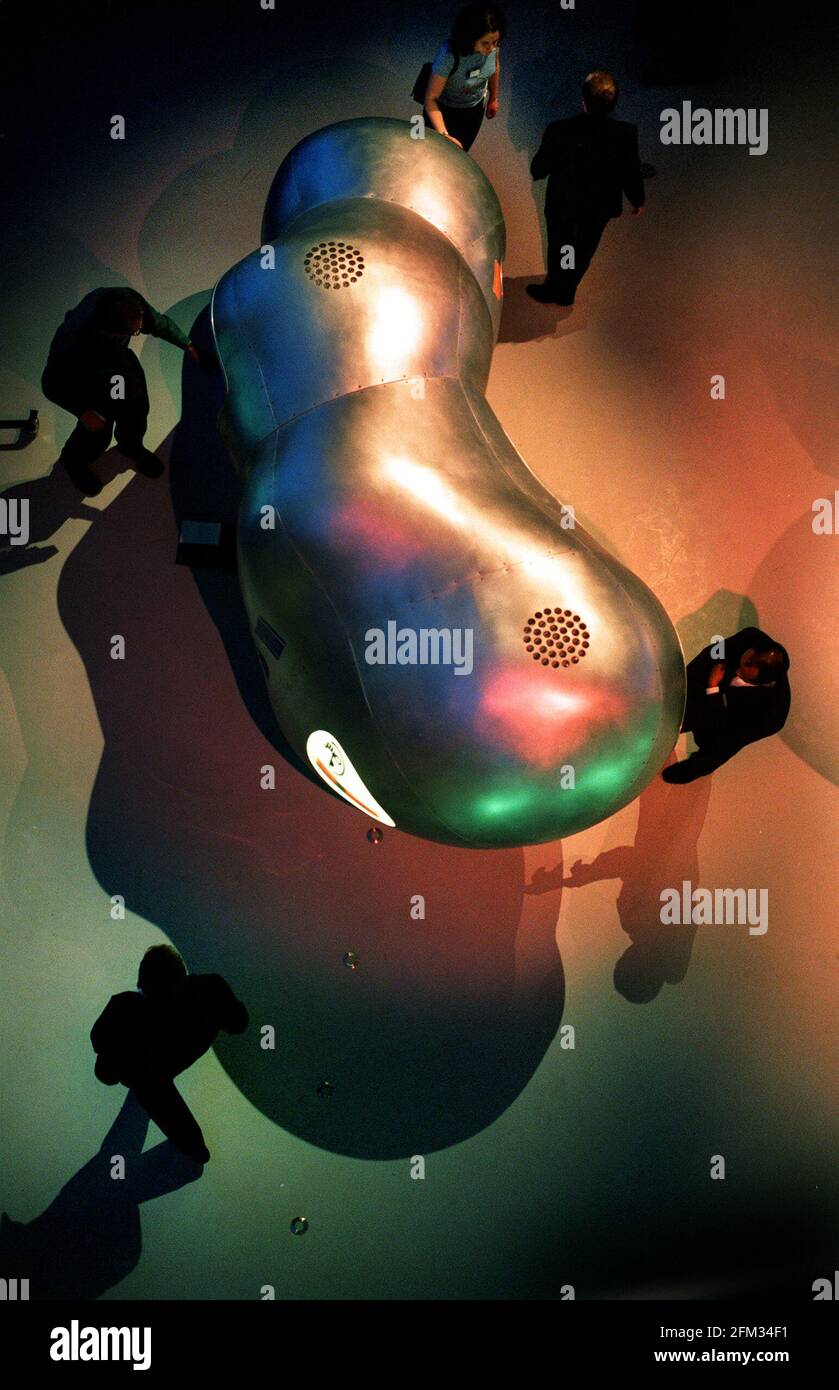 Who am i science museum hi-res stock photography and images - Alamy