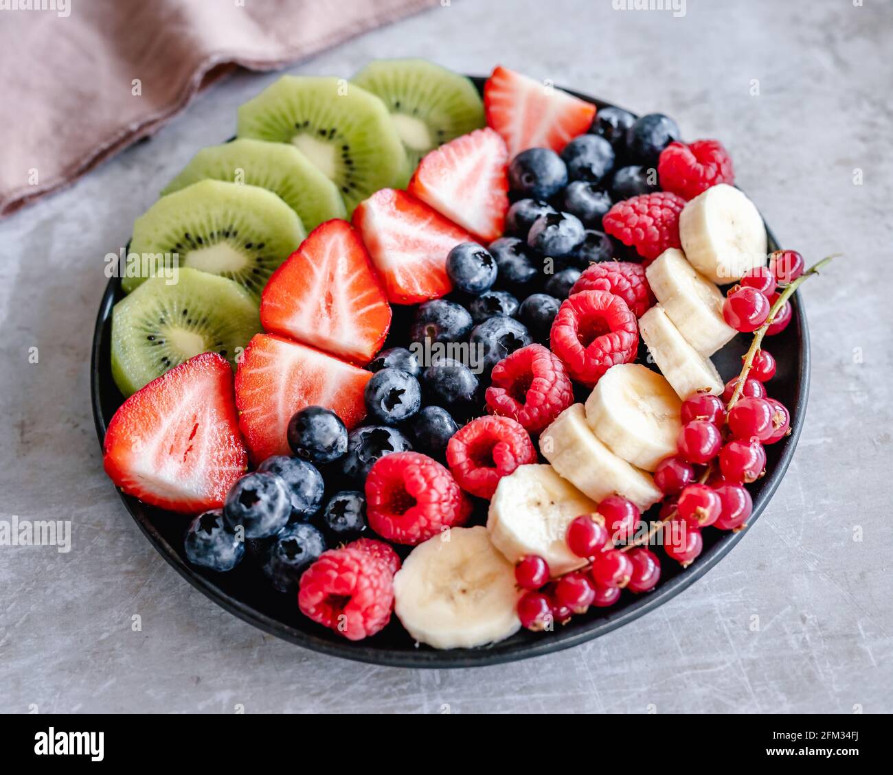 Blueberry kiwi hi-res stock photography and images - Alamy