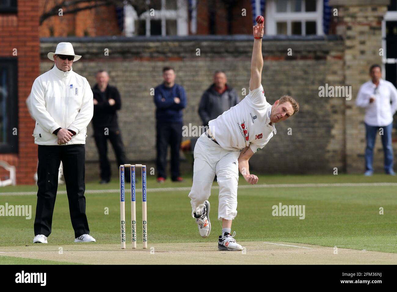 Jamie Porter in bowling action for Essex during Cambridge MCCU vs Essex ...