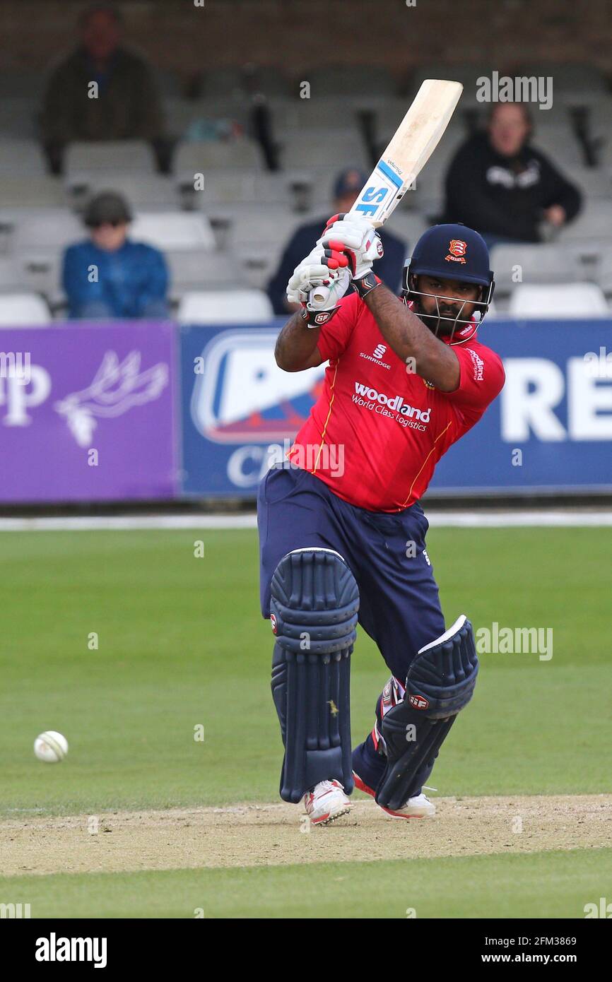 Ashar Zaidi in batting action for Essex during Essex CCC vs Middlesex ...