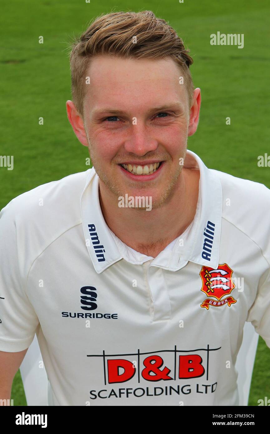 Jamie Porter in Specsavers County Championship kit during the Essex CCC ...