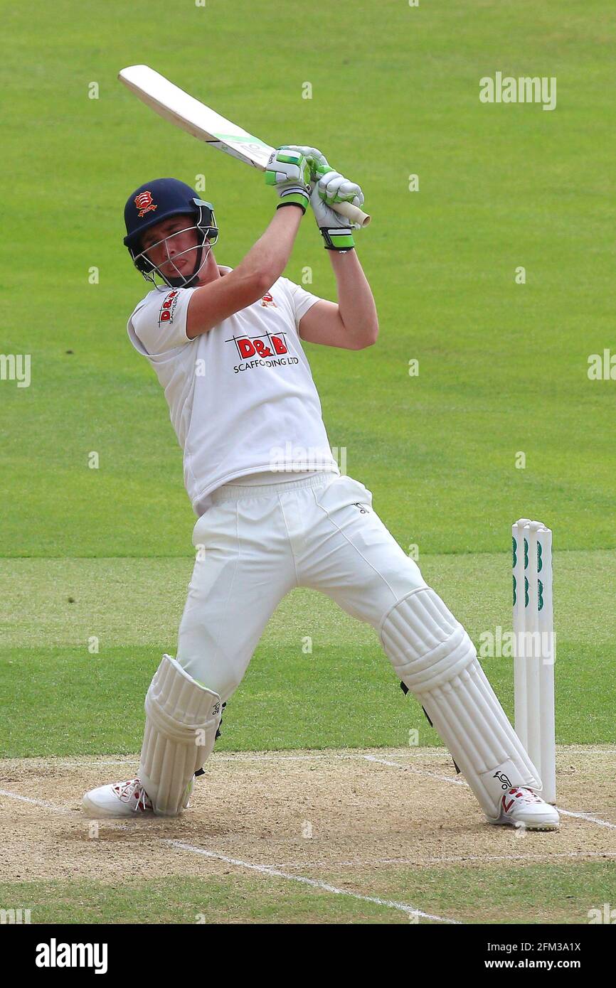 Daniel Lawrence hits four runs for Essex during Essex CCC vs Derbyshire ...