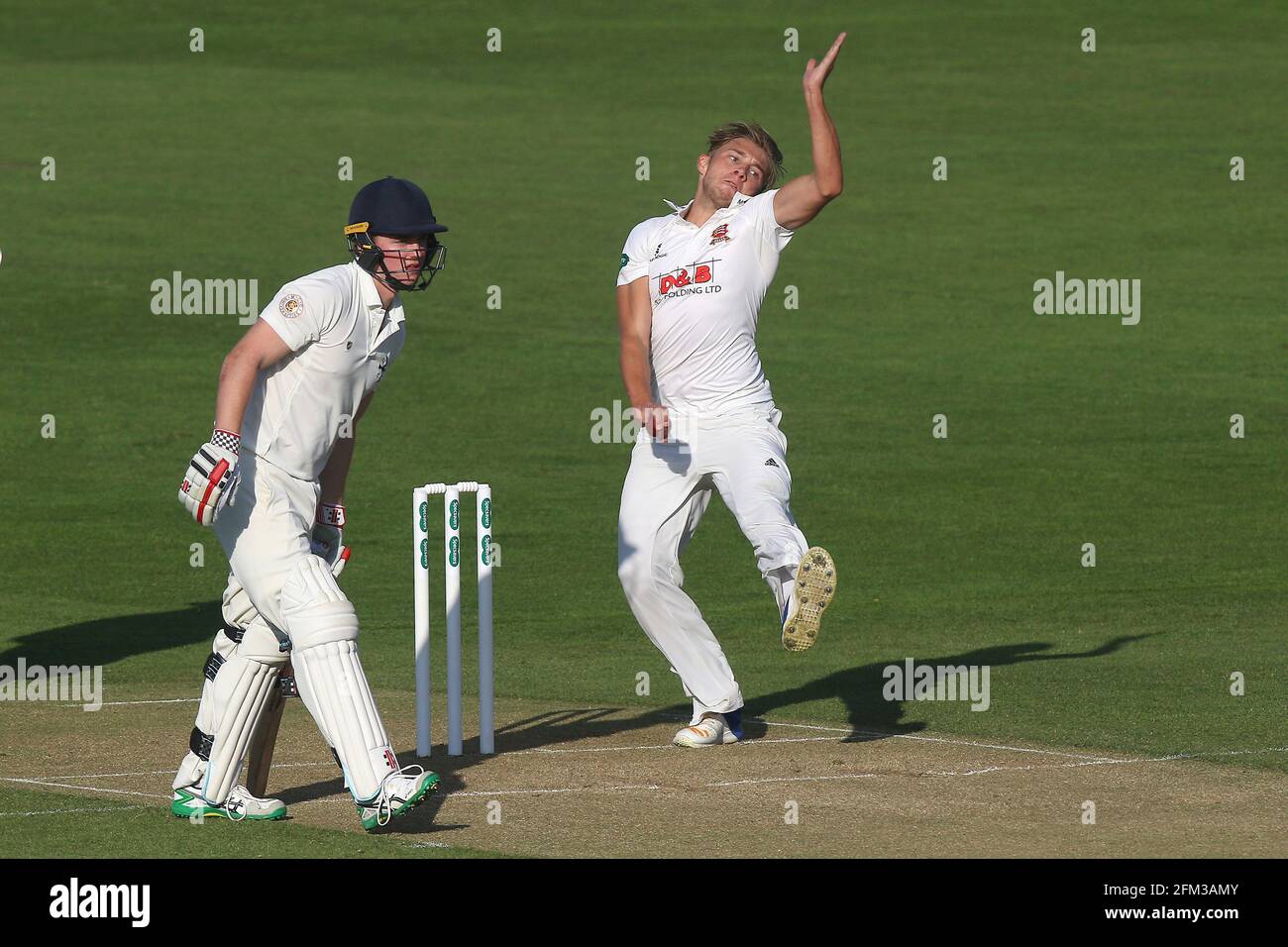 Aaron Beard in bowling action for Essex during Essex CCC vs Durham MCCU ...