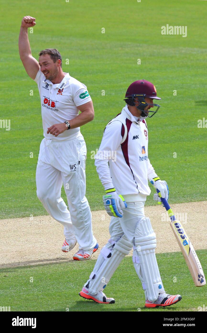 Graham Napier celebrates the wicket of Richard Gleeson as Essex clinch ...