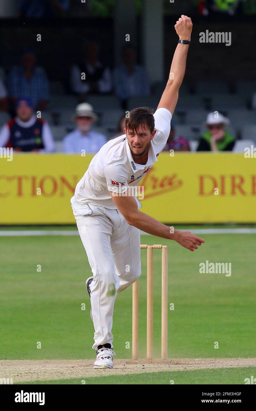 Tom Moore in bowling action for Essex during Essex CCC vs Sri Lanka ...