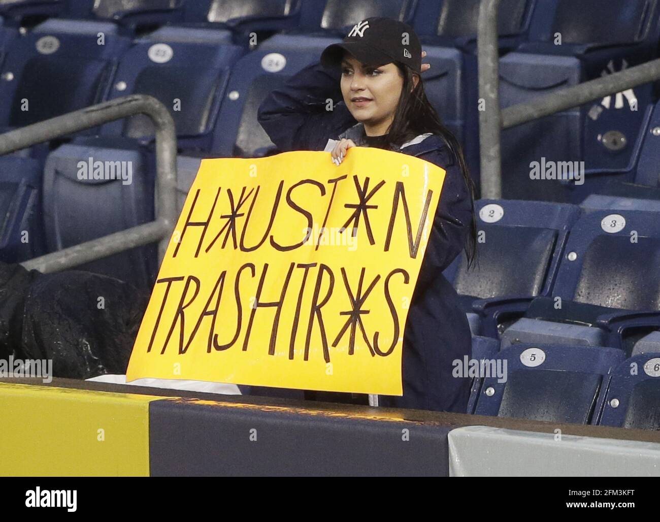 Yankees stadium is in the bronx hi-res stock photography and images - Alamy