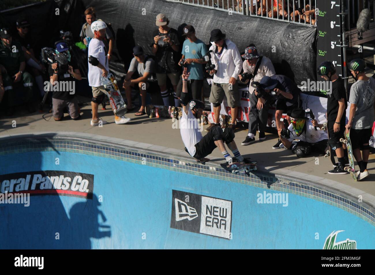 Tony hawk ramp hi-res stock photography and images - Alamy