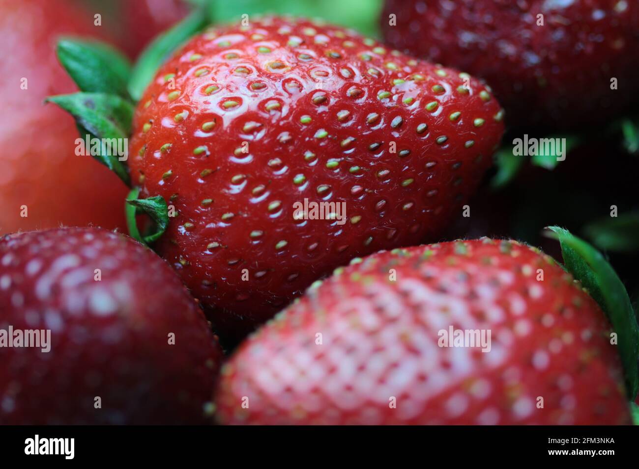 Raspberry strawberry fruit hi-res stock photography and images - Alamy