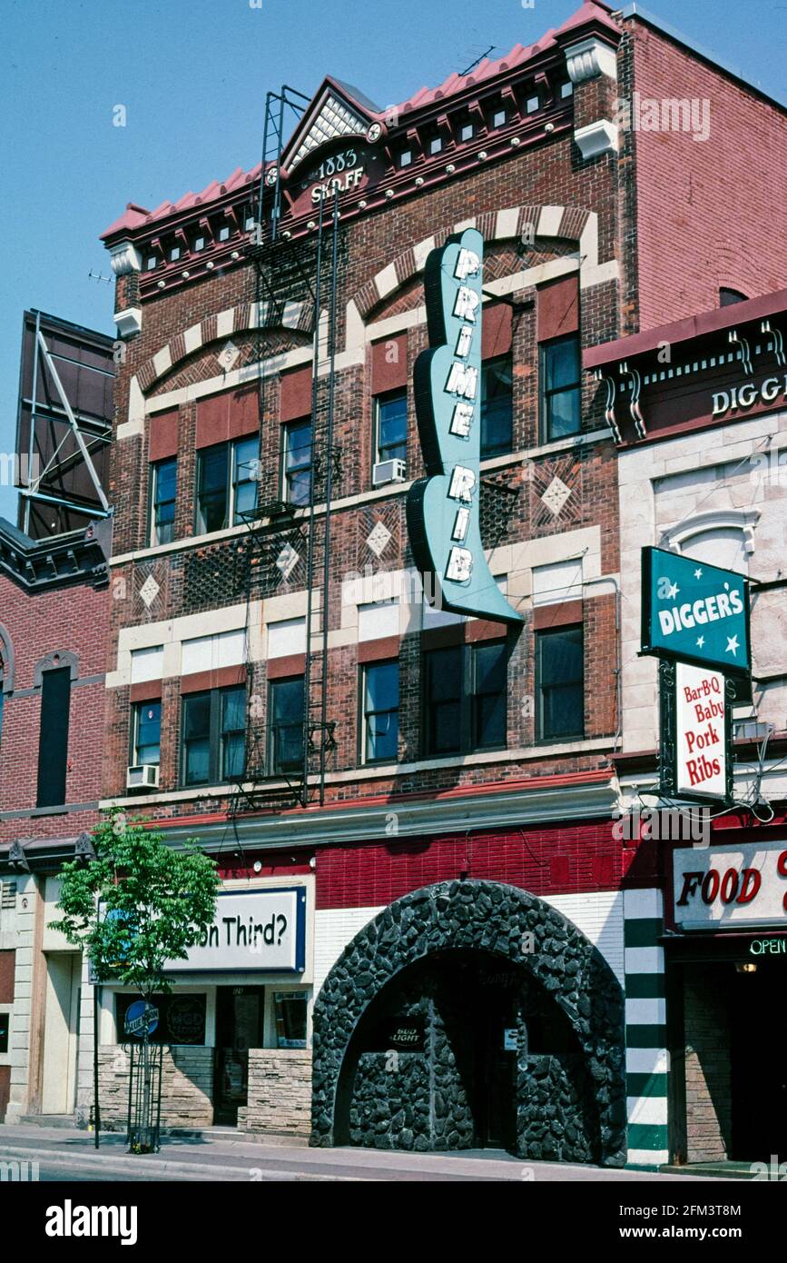 U s towns early 2000s hi-res stock photography and images - Alamy