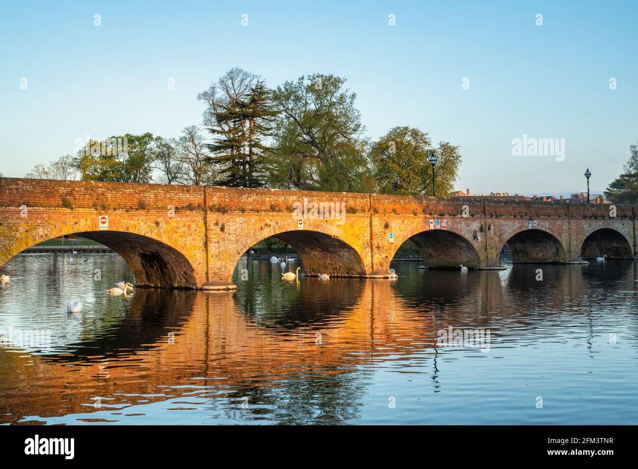 Tramway bridge across the River avon at sunrise in spring. Stratford ...