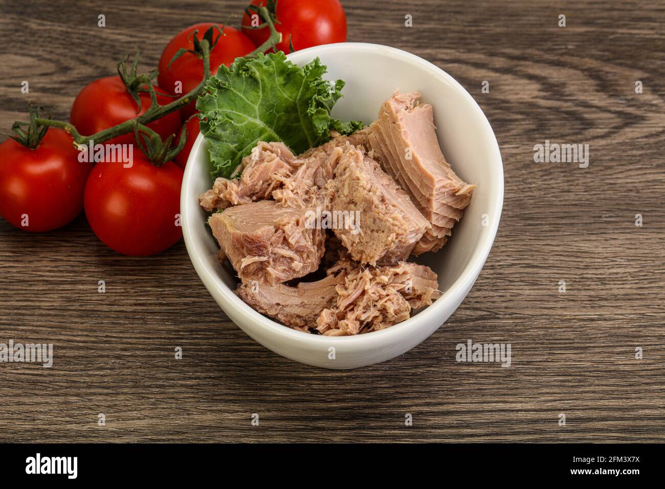 Tasty Canned tuna fillet in the bowl Stock Photo - Alamy