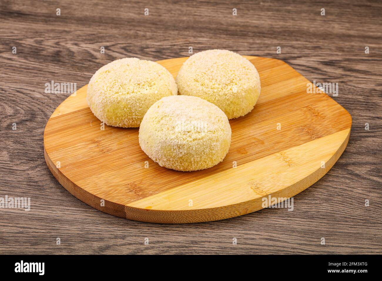 Raw potato zrazy - stuffed potato cutlet - for cooking Stock Photo - Alamy
