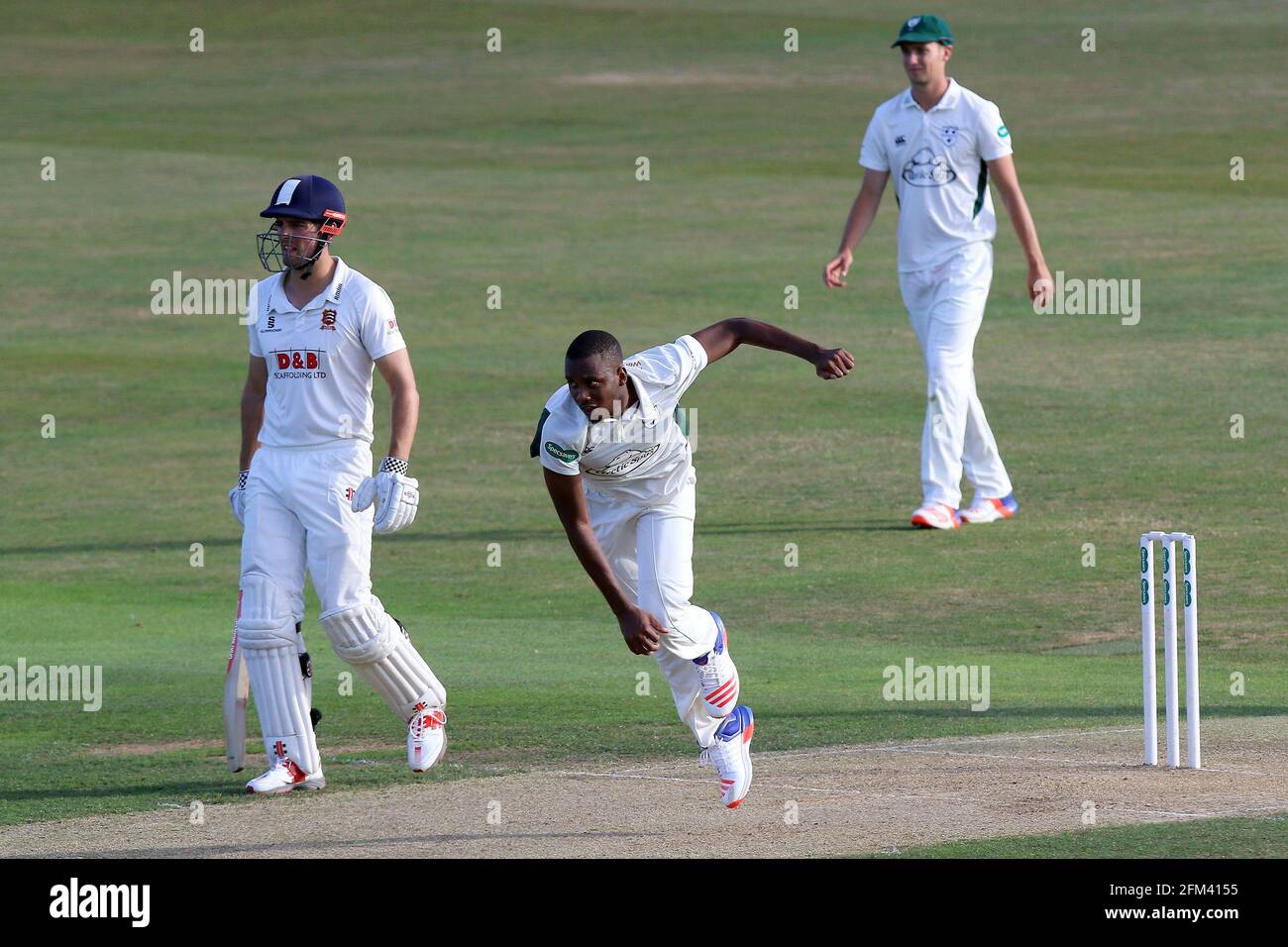 Miguel Cummins in bowling action for Worcestershire during Essex CCC vs ...