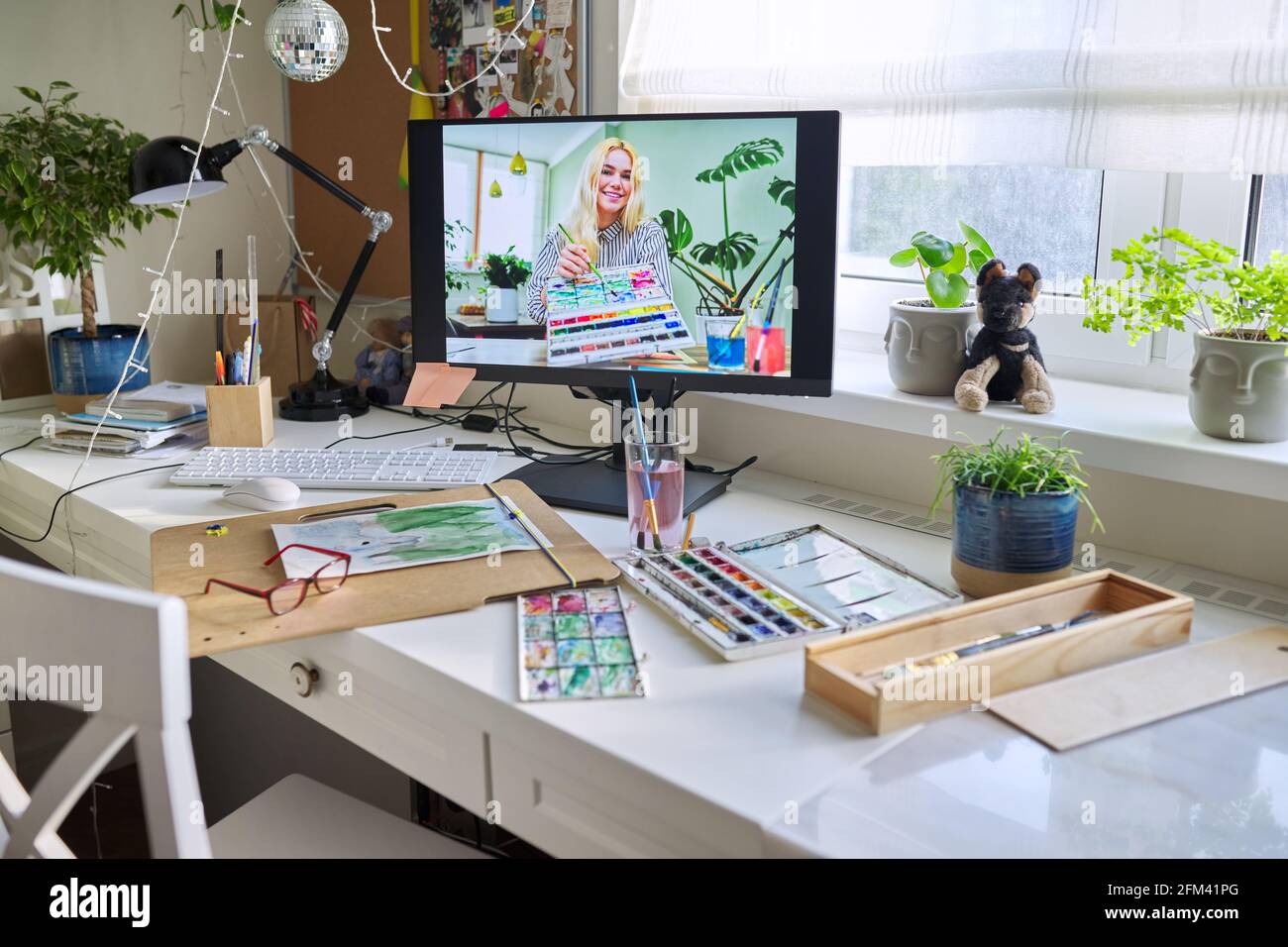 Online drawing lesson, watercolor painting master class Stock Photo - Alamy