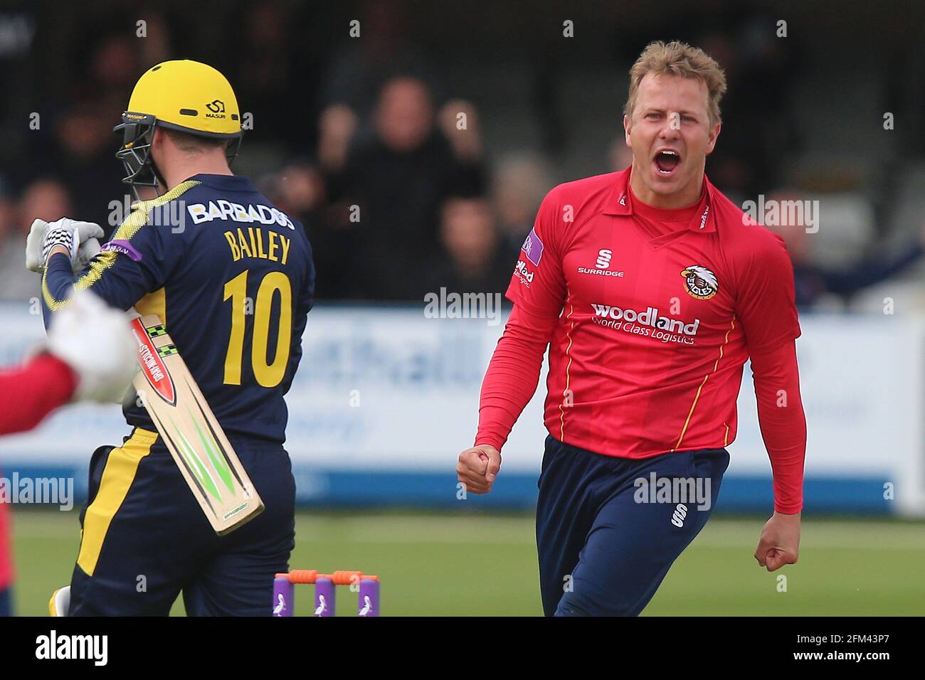 Neil Wagner of Essex celebrates taking the wicket of George Bailey ...