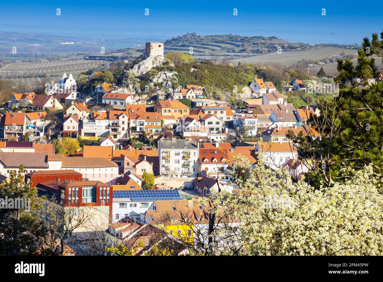 Kozi hradek, pohled ze Svateho Kopecku, Mikulov, Jizni Morava, Ceska ...