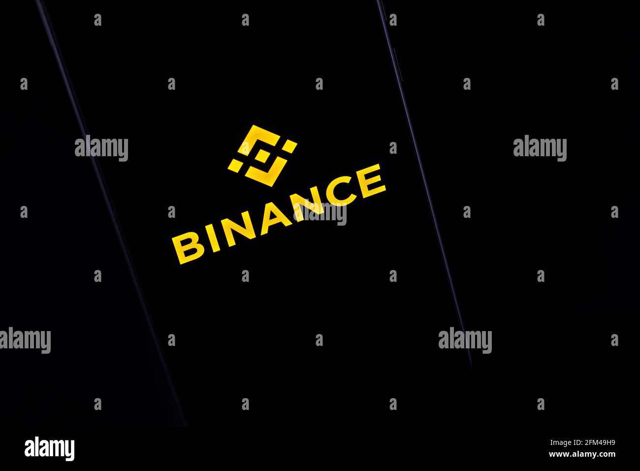 Editorial photo on Binance theme. Illustrative photo for news about ...
