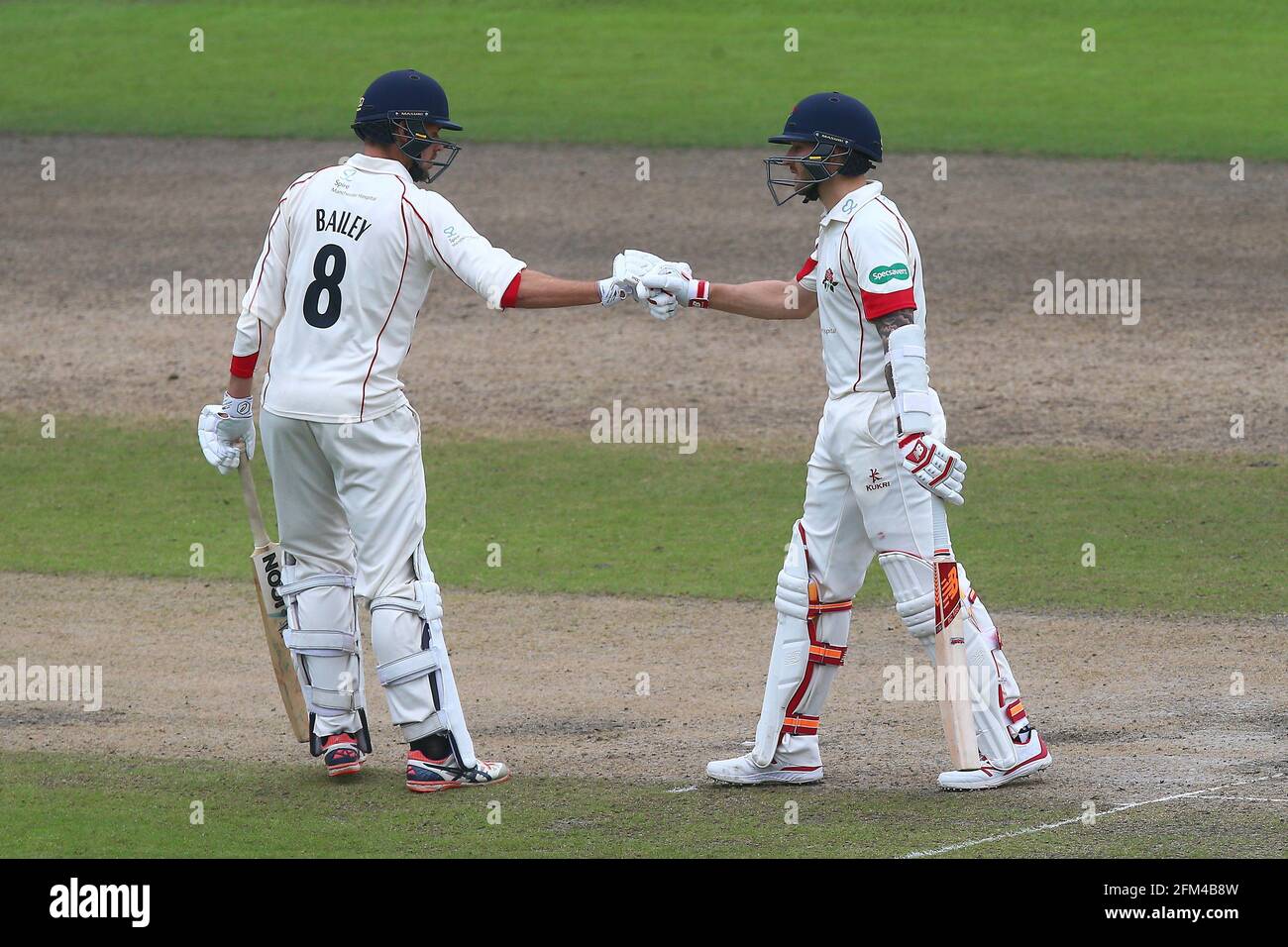 Tom Bailey (L) and Kyle Jarvis enjoy a fifty partnership for Lancashire ...