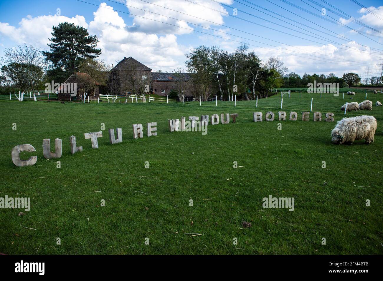 Culture without Borders. Bauernhof mit dem Projekt für Künstler von ...