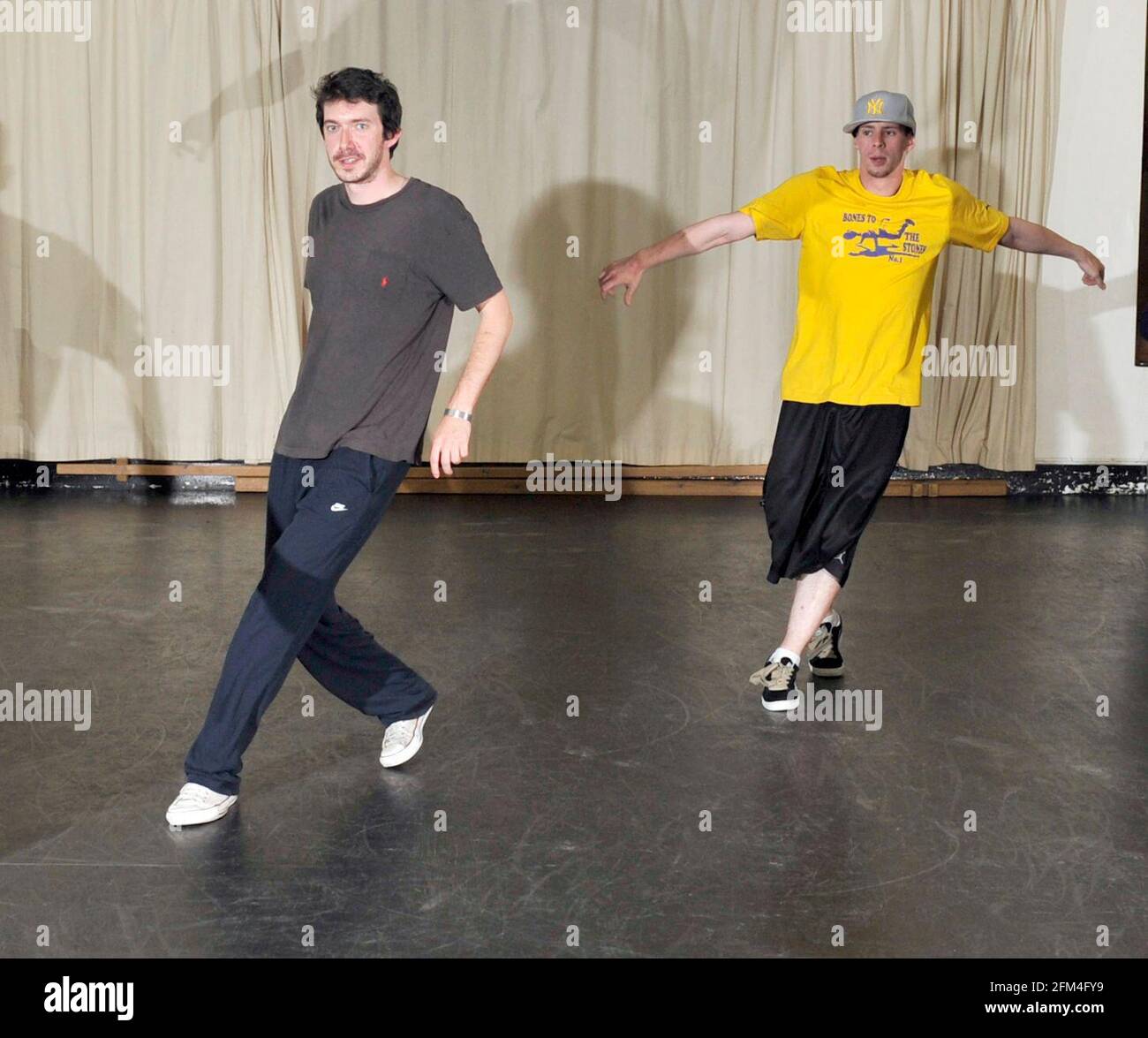 ROB SHARP BREAK DANCING 9/9/09 PICTURE DAVID ASHDOWN Stock Photo - Alamy