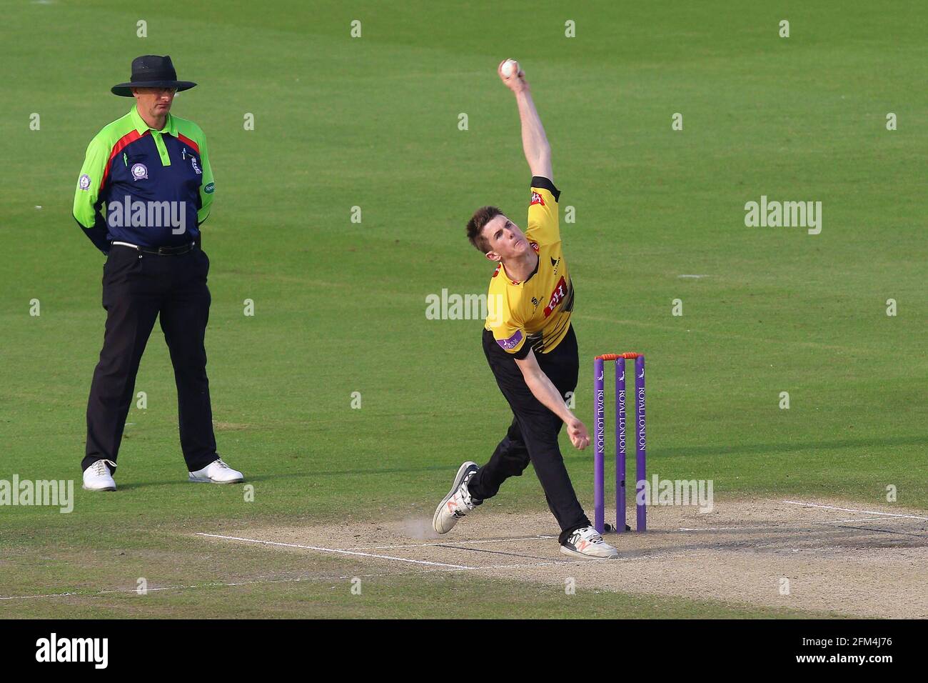George Garton in bowling action for Sussex during Sussex Sharks vs ...