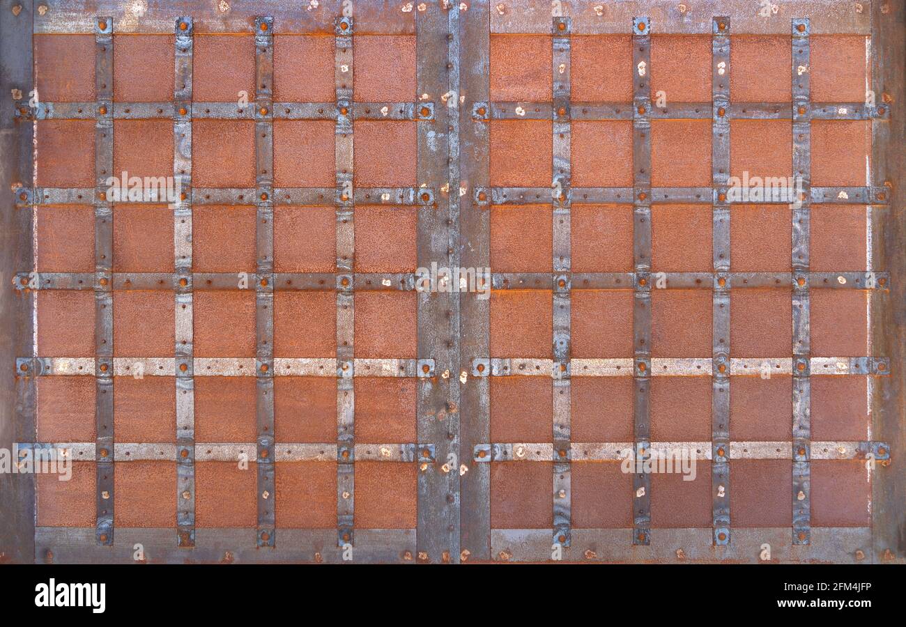 Double metal gate hi-res stock photography and images - Alamy