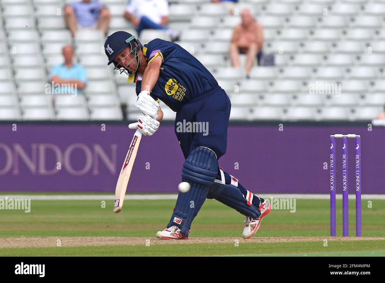 Jonathan Trott in batting action for Warwickshire during Warwickshire ...