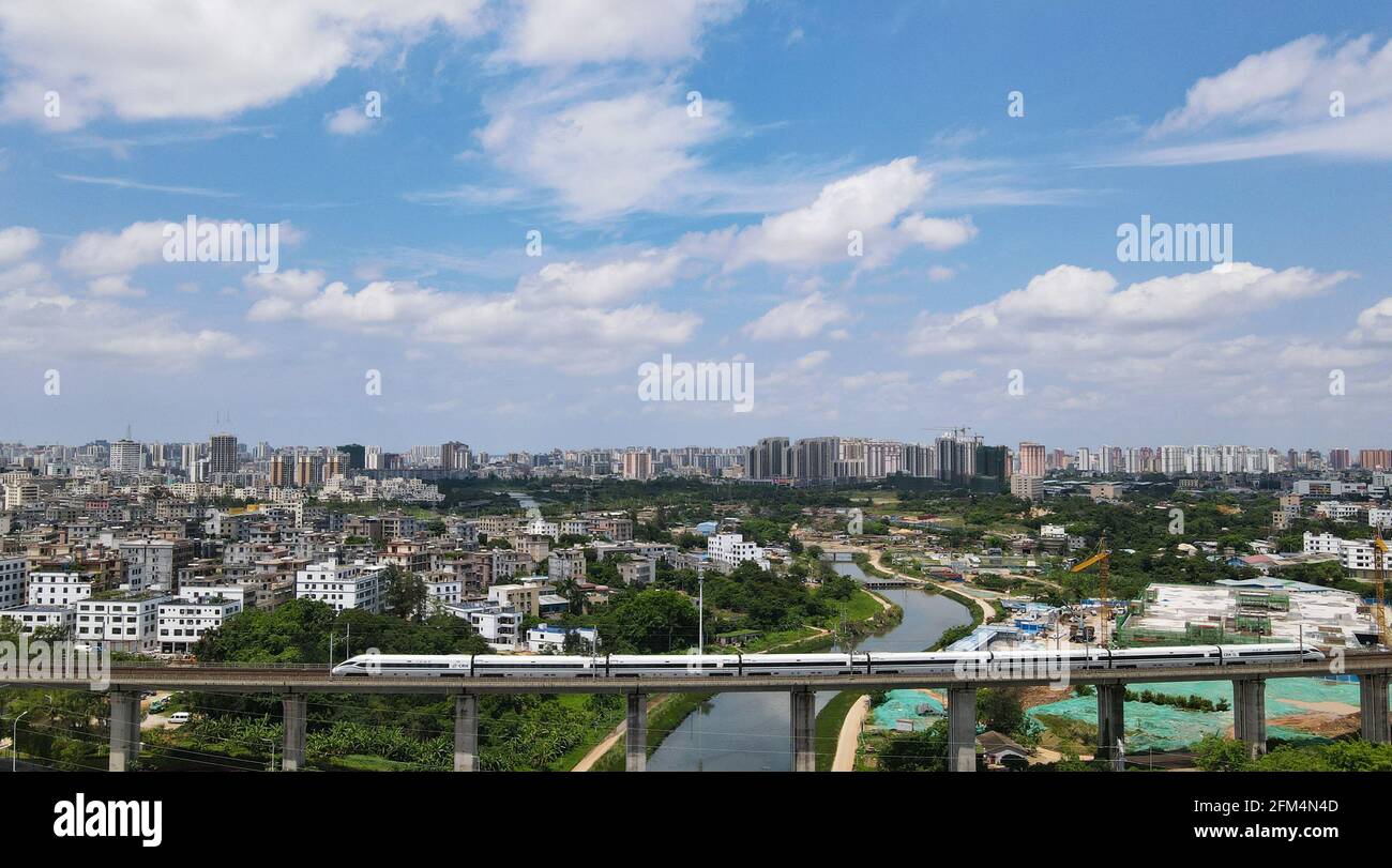 (210506) -- HAIKOU, May 6, 2021 (Xinhua) -- Aerial photo taken on May 3 ...