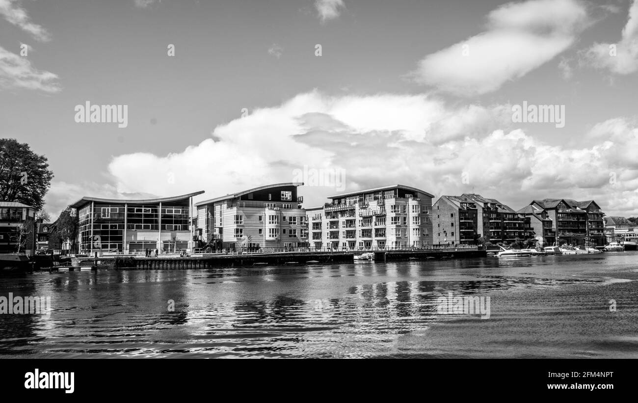 Luxury apartment building london Black and White Stock Photos & Images ...