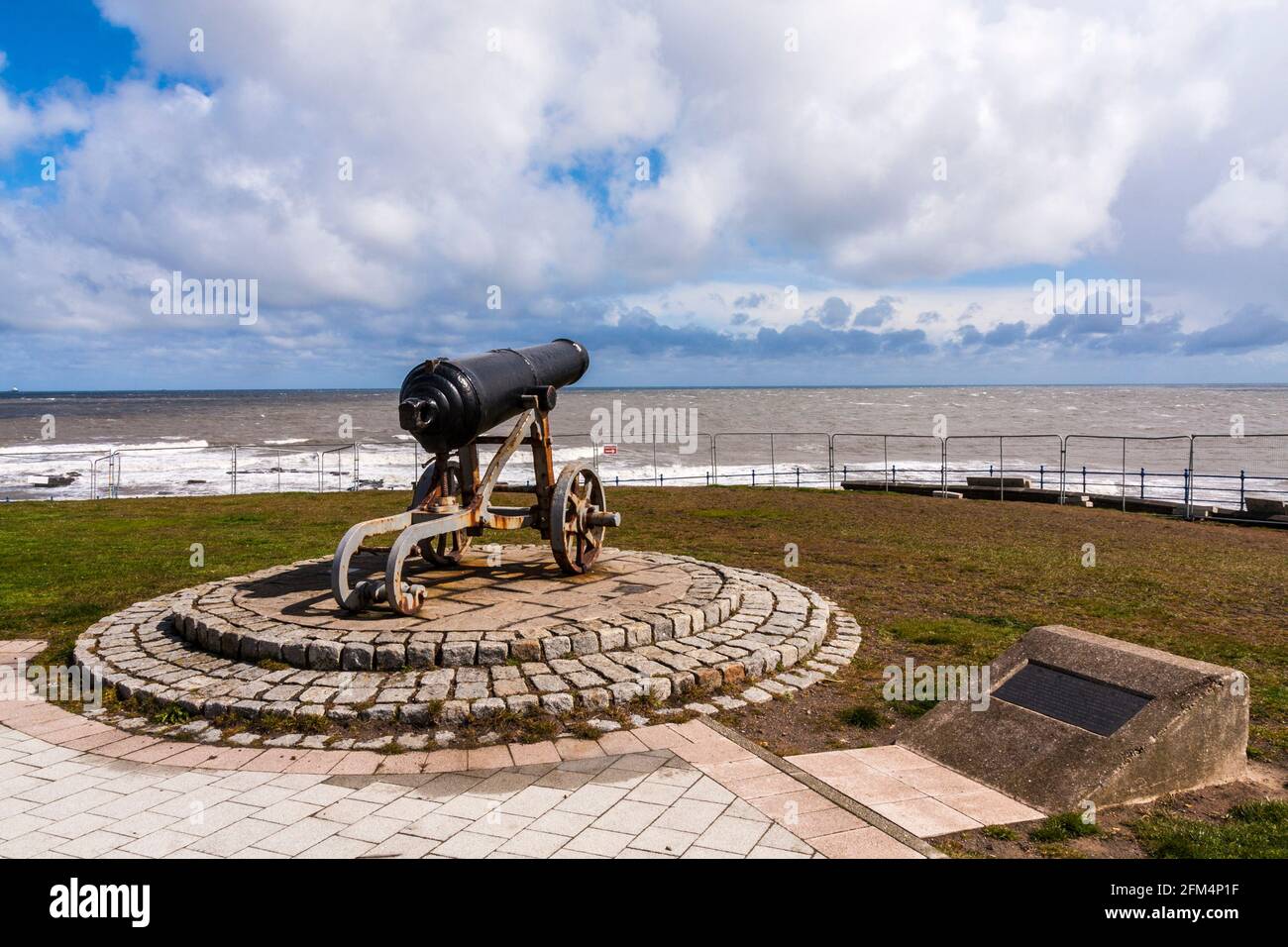 Sebastopol cannon hi-res stock photography and images - Alamy