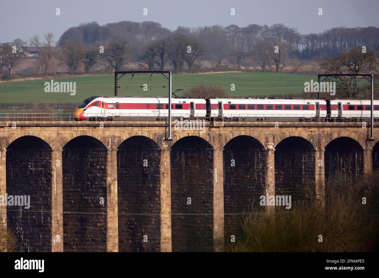 Lner azuma on viaduct hi-res stock photography and images - Alamy