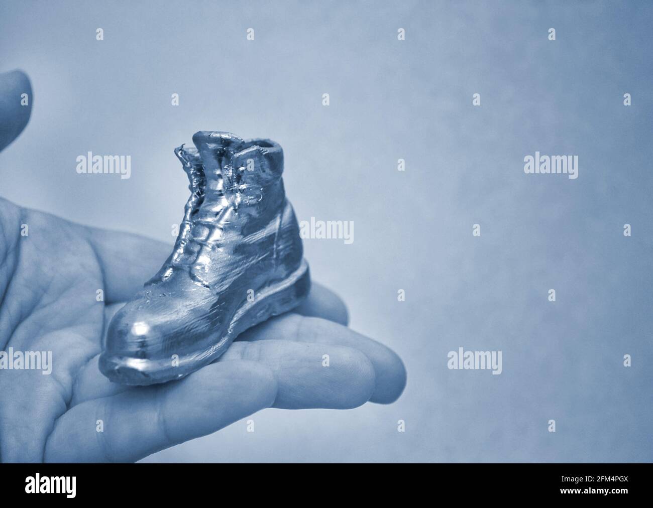 Object in the form of a boot printed on a 3d printer and covered with ...