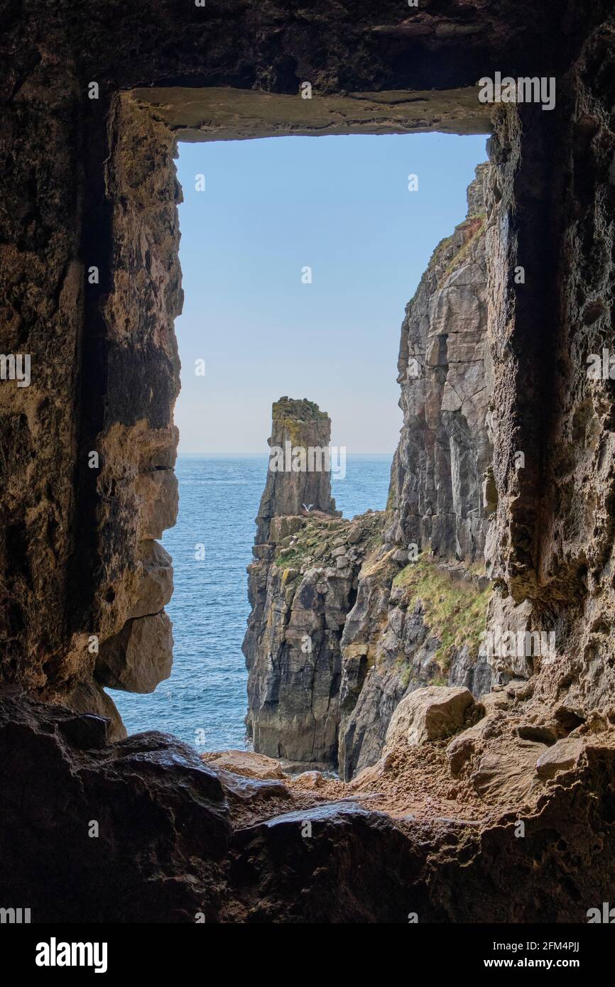 Saint govan hi-res stock photography and images - Alamy