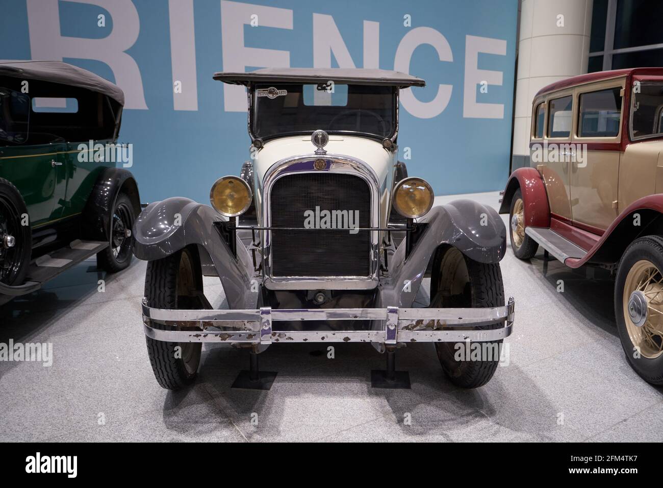 Dodge 124 open touring hi-res stock photography and images - Alamy