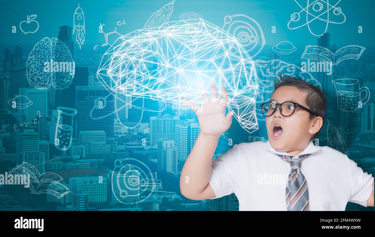 Learning alien genius,Brain excellent for learning Stock Photo - Alamy