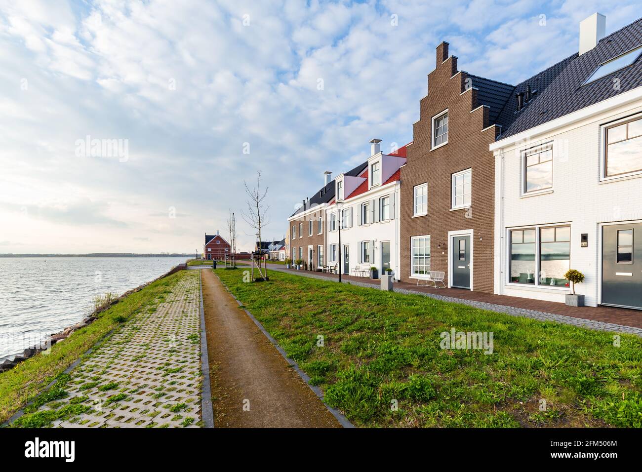Dutch style houses hi-res stock photography and images - Alamy