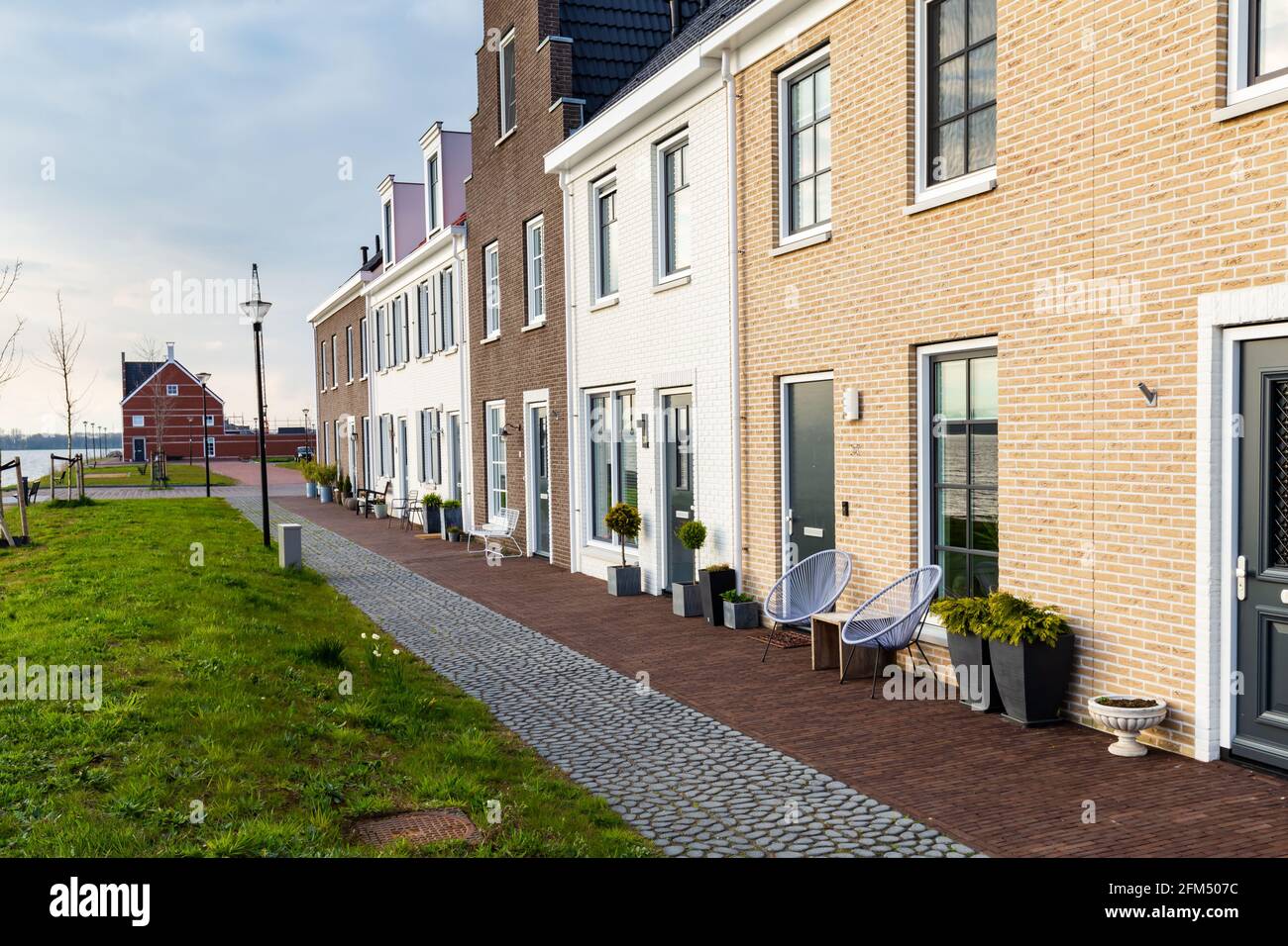 Dutch style houses hi-res stock photography and images - Alamy