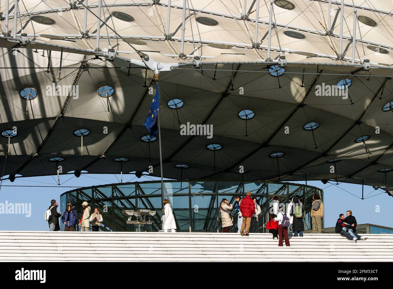 Defense Arch, La Defense district, Paris, Ile-de-France, France Stock ...