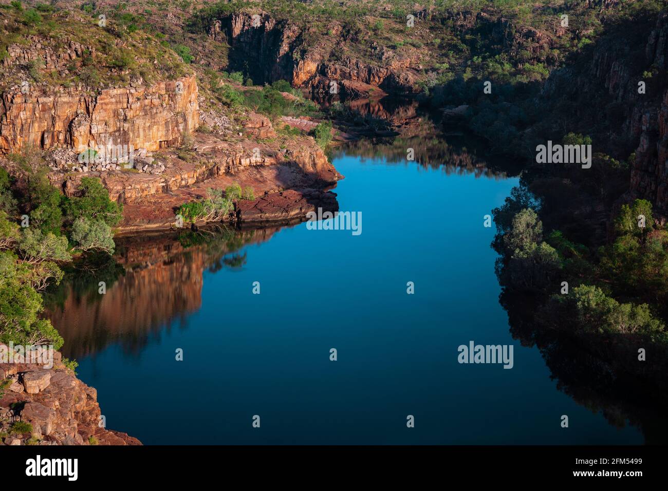 Landscape of the river with blue sky in Katherine Gorge in Nitmiluk ...
