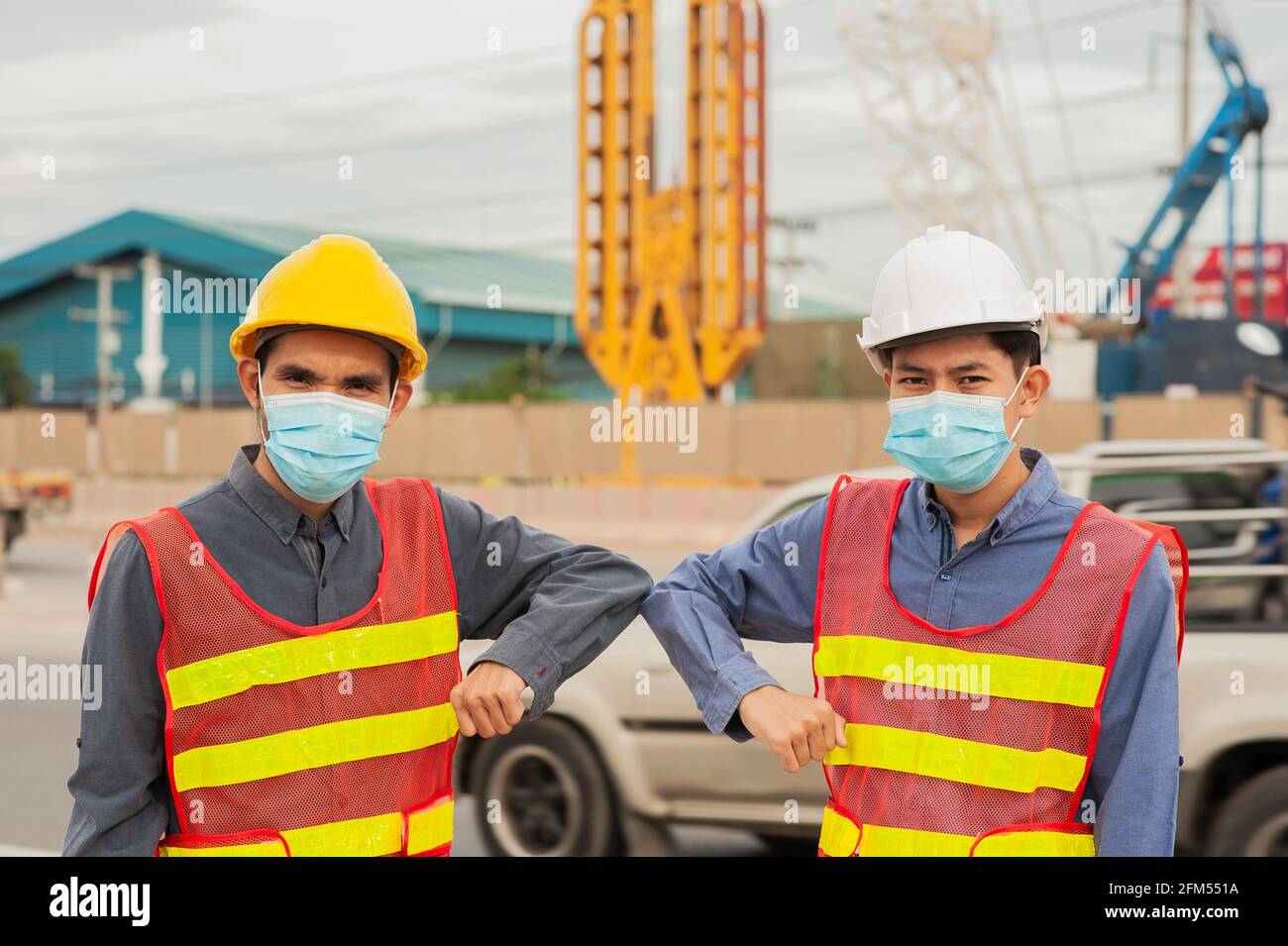 Construction site safety hat and mask hi-res stock photography and ...
