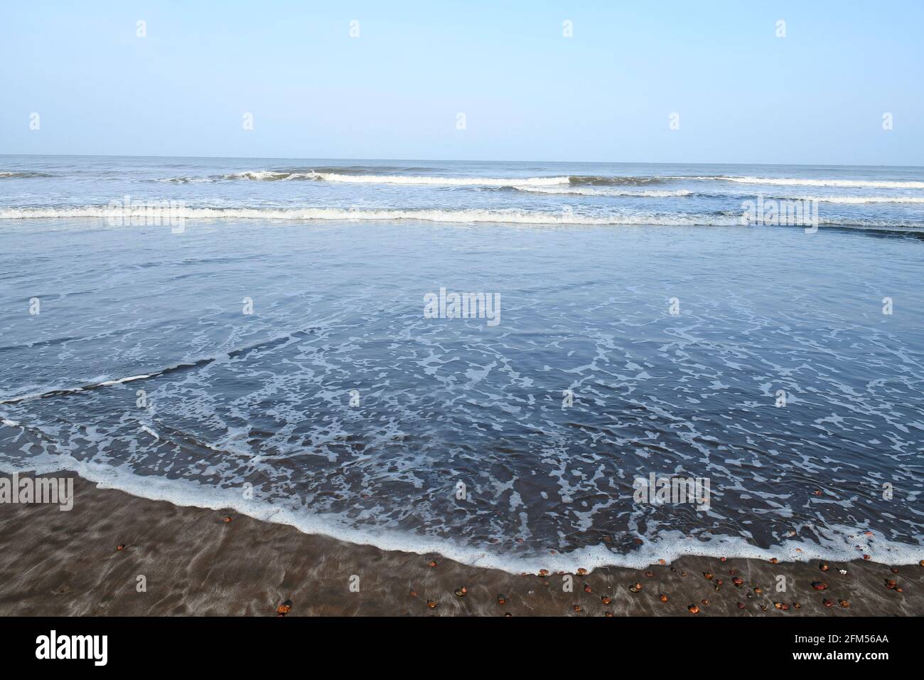 Sunshine calm water surf hi-res stock photography and images - Alamy