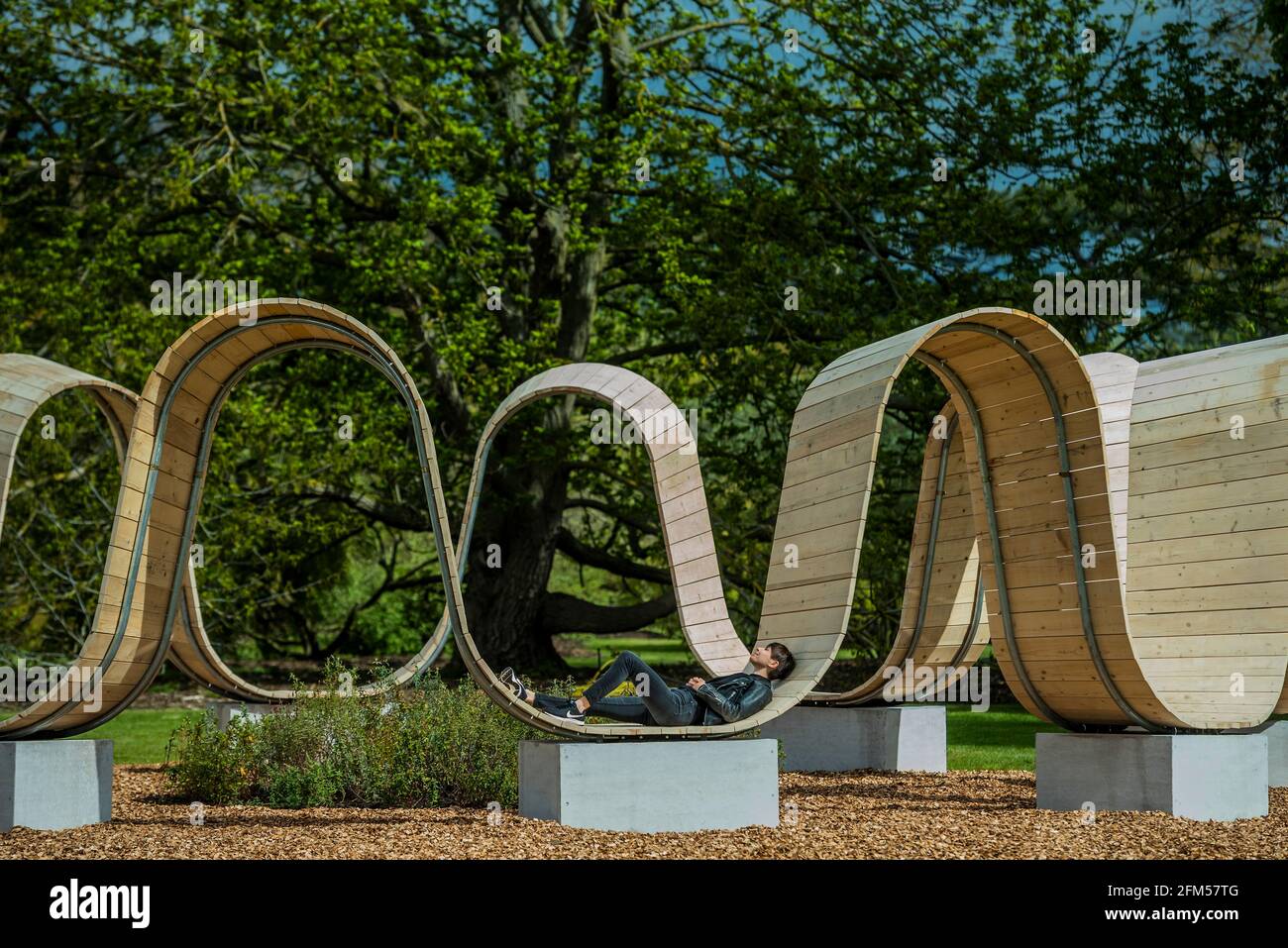 Please be seated installation hi-res stock photography and images - Alamy