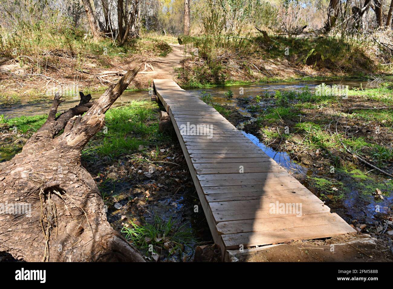 Creek and a foot bridge hi-res stock photography and images - Alamy