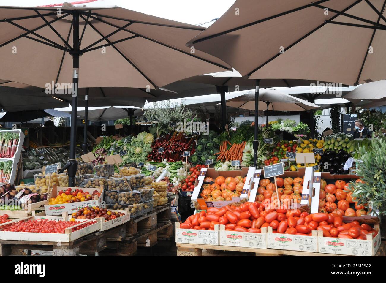 Copenhagen, Denmark. 06 May 2021, Danisg fresh vegetabe anbd fruit ...